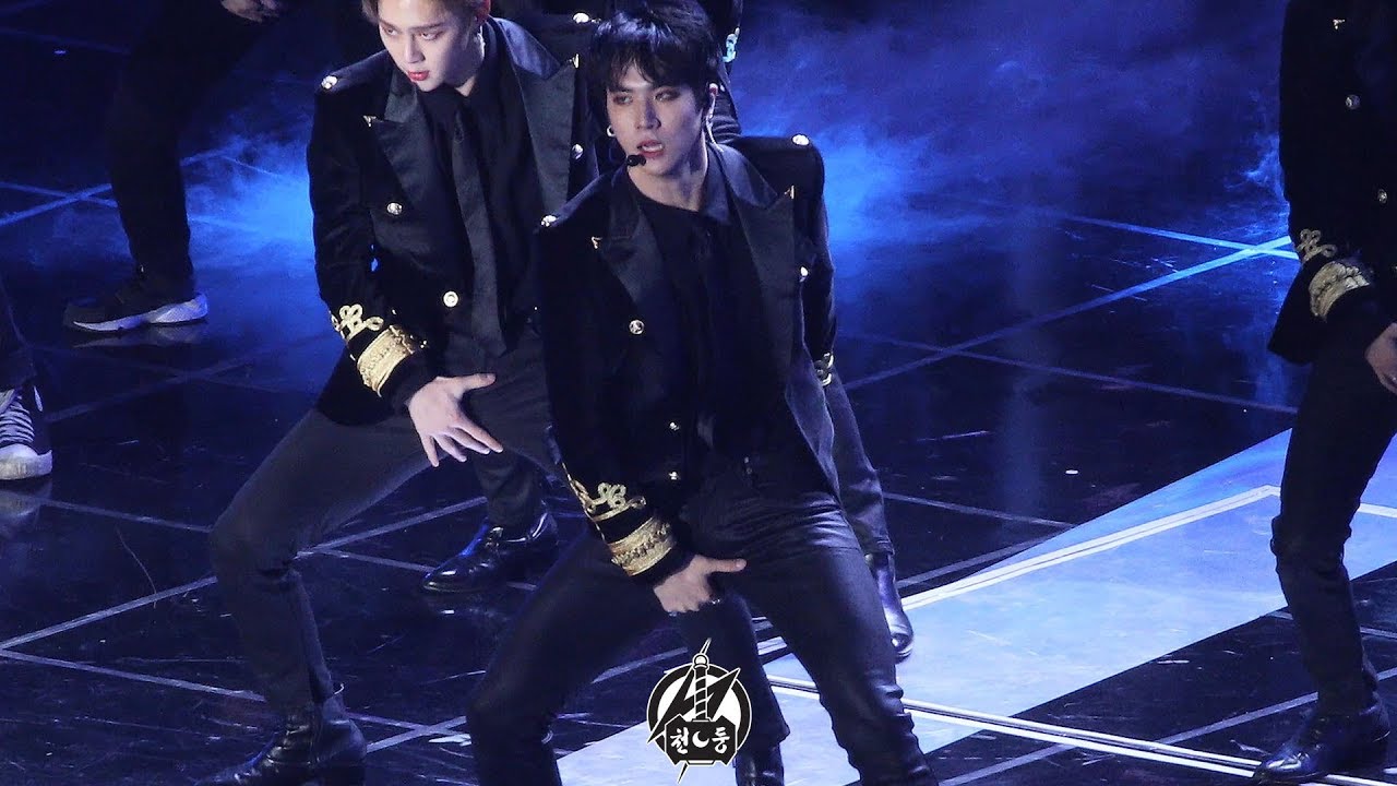 171202 [4K]제이비제이 김동한 직캠 'Intro + Fantasy' JBJ KIM DONG HAN Fancam ...