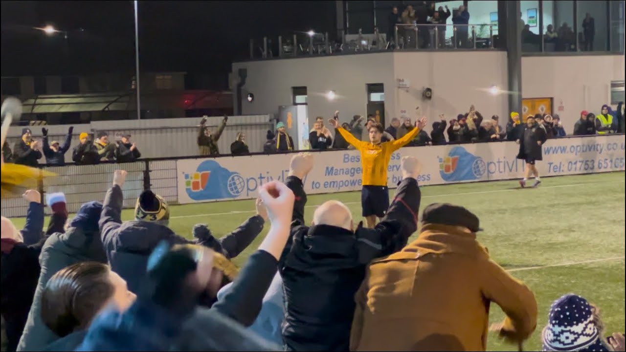 24/25 National league south Slough town vs Torquay United Dan Bayliss ...