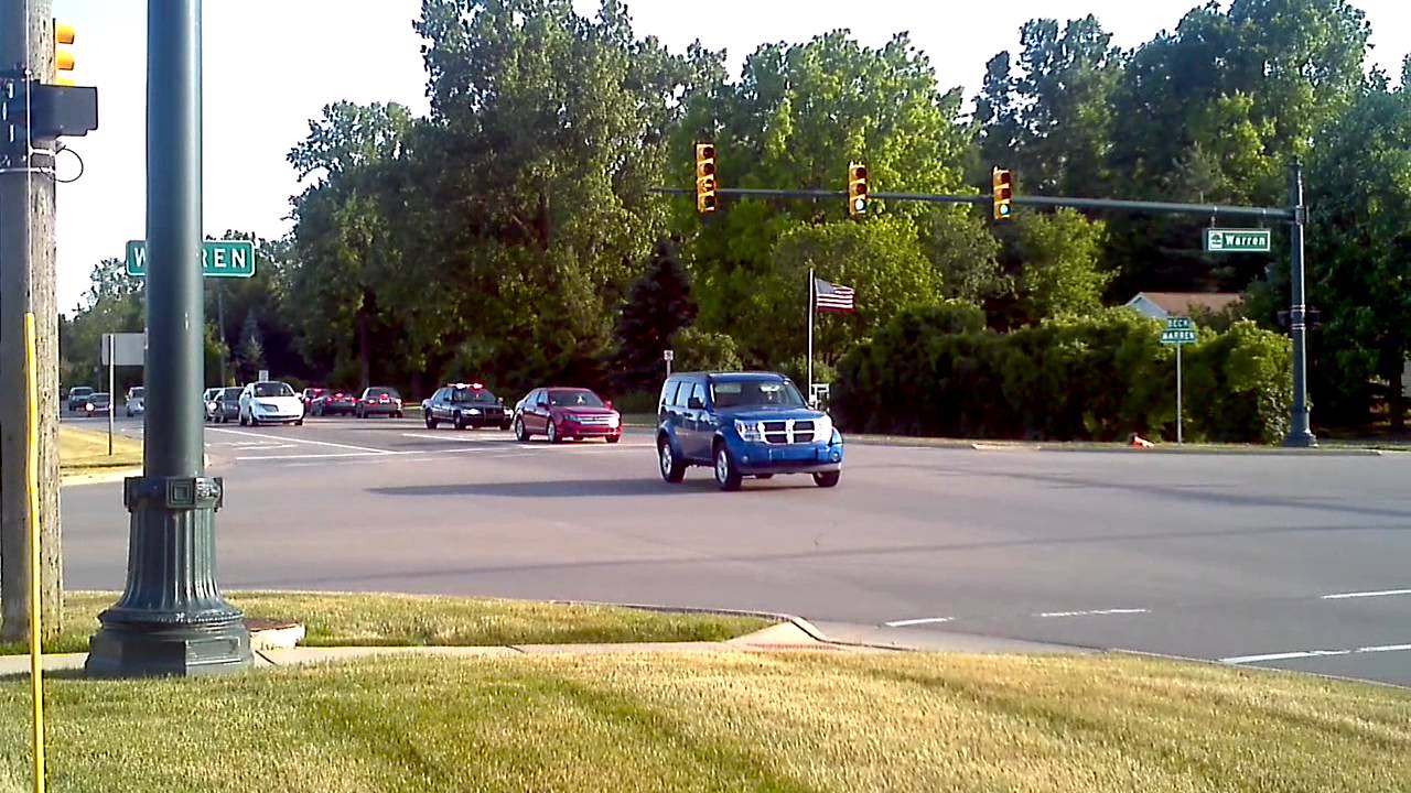 Canton Twp Michigan Police Responding Code 3 - YouTube