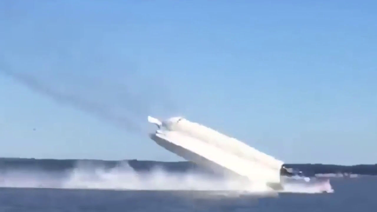 36' Skater High-Speed Blowover - YouTube