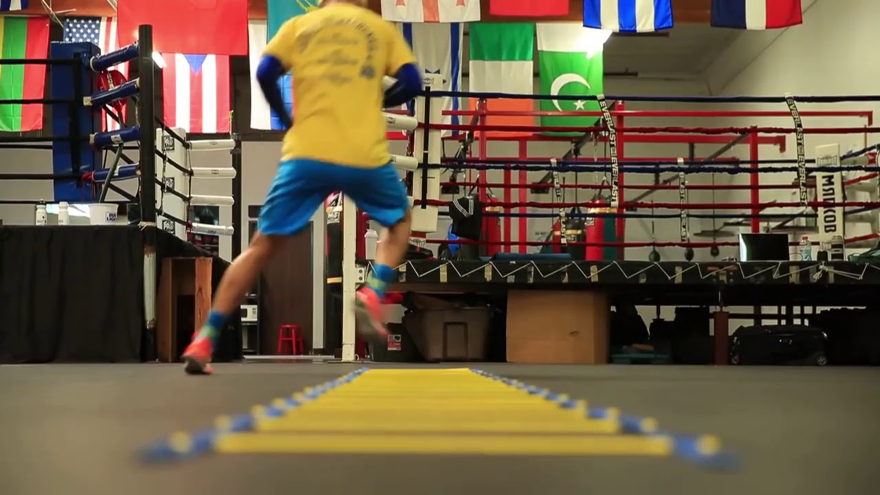 LOMACHENKO Footwork footwork - YouTube