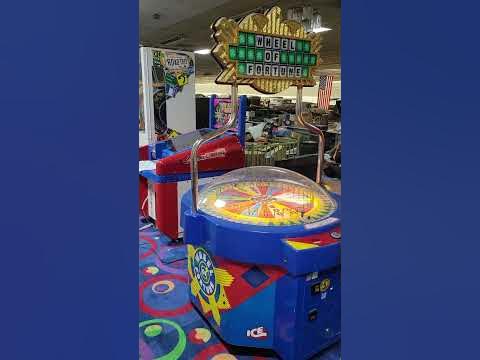 Lot 106 Wheel of Fortune arcade game - YouTube