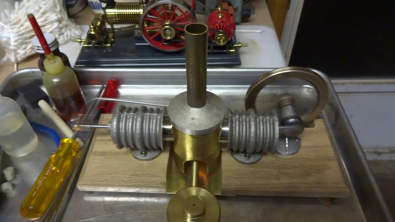 Little Locos Essex hot air Caloric engine Running (finally!) - YouTube