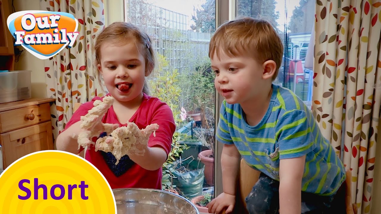 Alexa’s Pizza Parlour | Our Family Shorts | CBeebies - YouTube