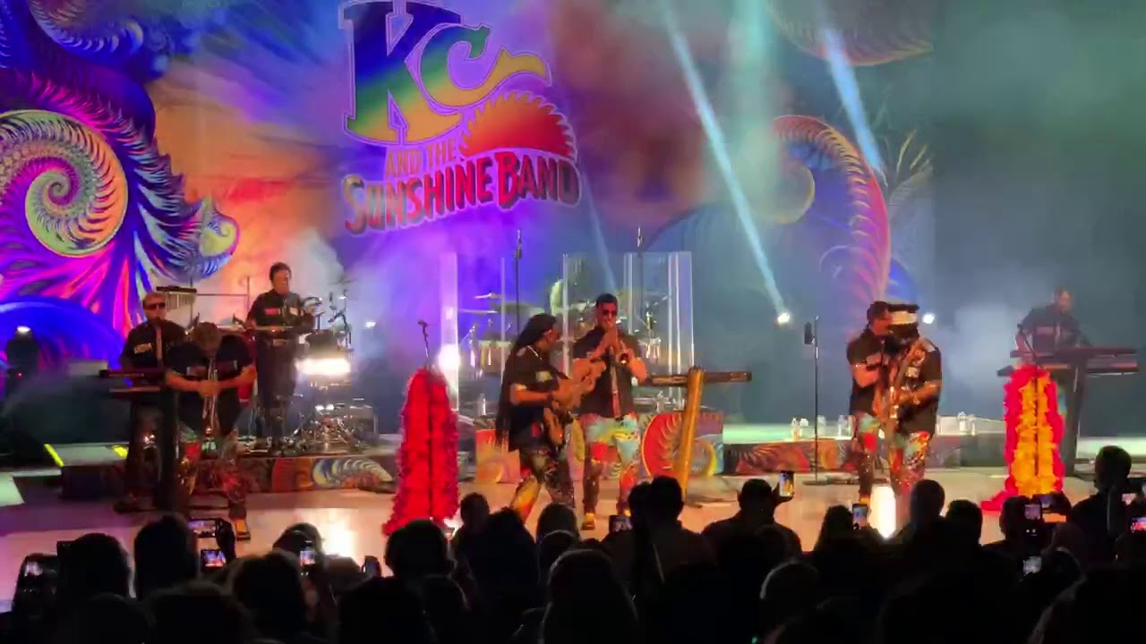 KC & the Sunshine Band - show intro - November 8, 2019 - YouTube