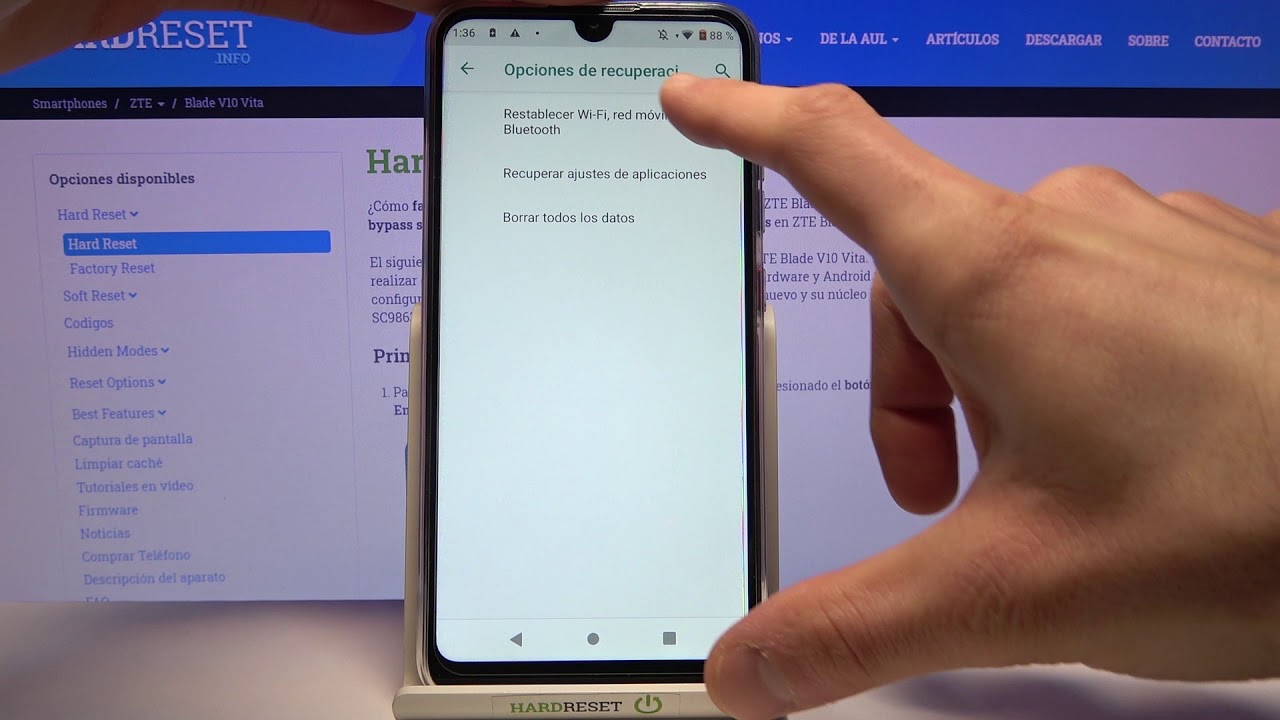 Cómo restablecer la configuración de red en ZTE Blade V10 Vita ...