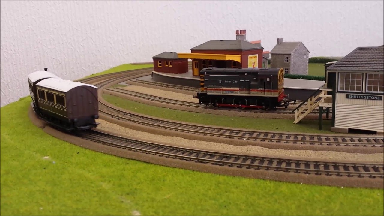 Hornby R2679 GWR A1X 0-6-0 Terrier 'Portishead' No. 5 H331329 - YouTube