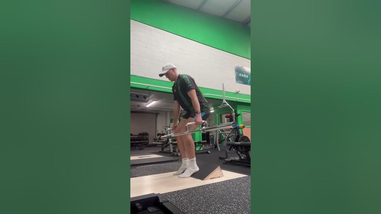 Single Leg Trap Bar Drop Catch (Squat) - YouTube