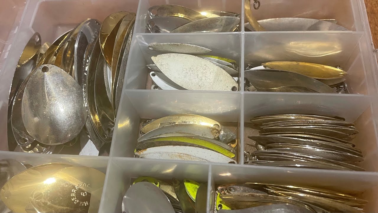 Pro Secrets For Using The Correct Spinnerbait Blades - YouTube