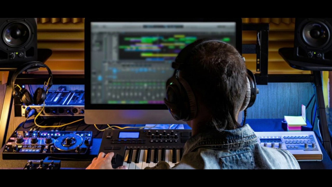 Behringer DAW? - YouTube