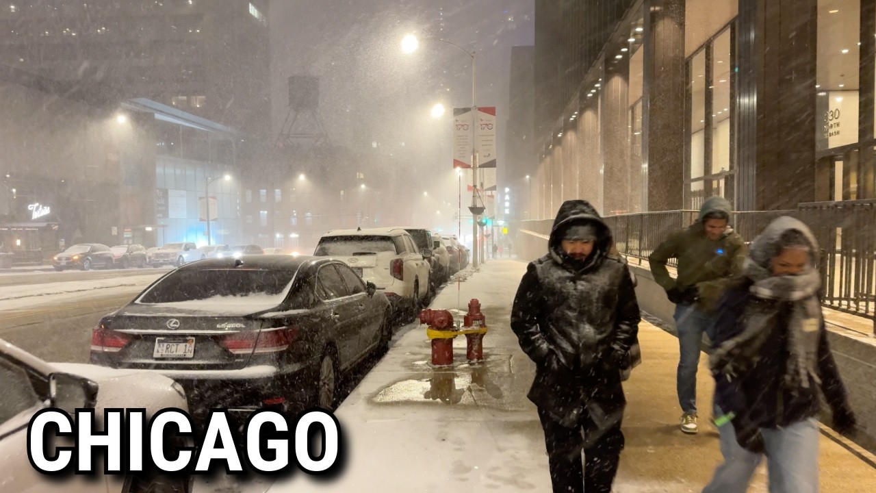 Snowstorm in Chicago Walking Tour - Downtown Heavy Snowfall on Friday ...