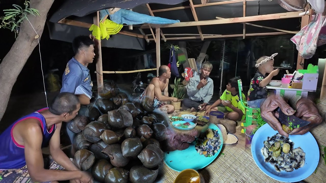 สุดยอดเมนูอีสานบ้านเฮา ก้อยหอยปังใส่หมากกอกหอมๆ คุ้ยคำใหญ่ๆเมิ่ดทอนั้น ...