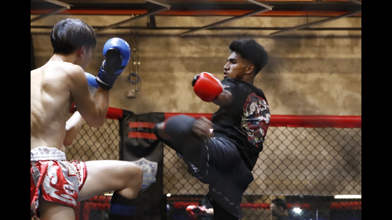 ULTIMATE BEATDOWN 40 KICKBOXING Justin Lium Hong Hau VS Hasaridwan ...