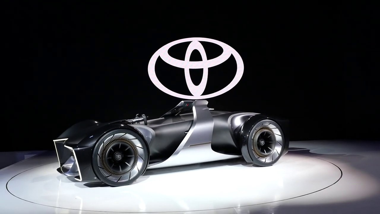 TOYOTA e-RACER & Micro Palette - YouTube