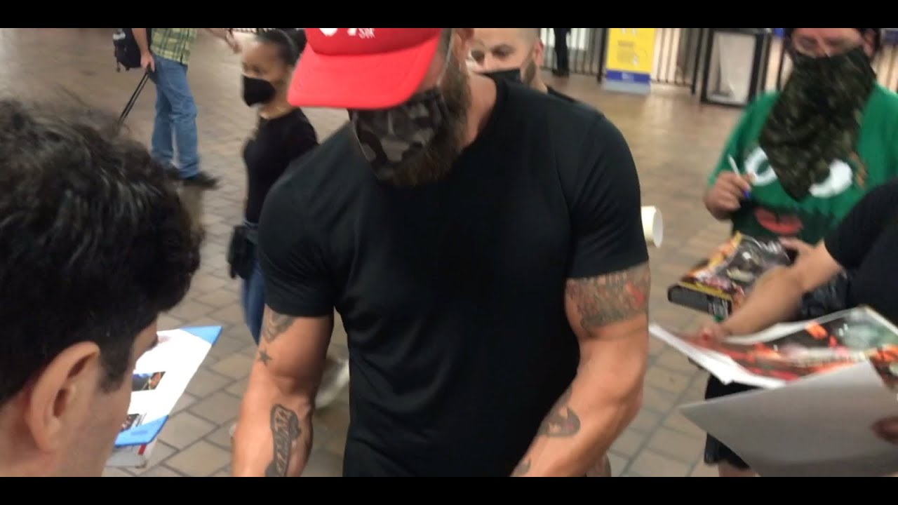 Edge The Rated R Superstar WWF/WWE Legend & Hall of Famer signing ...