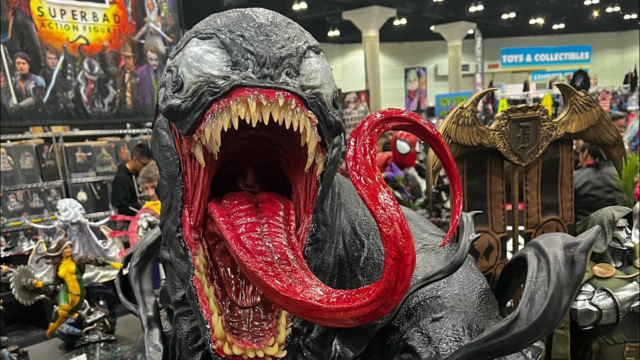LA Comic Con 2023 Statues - YouTube
