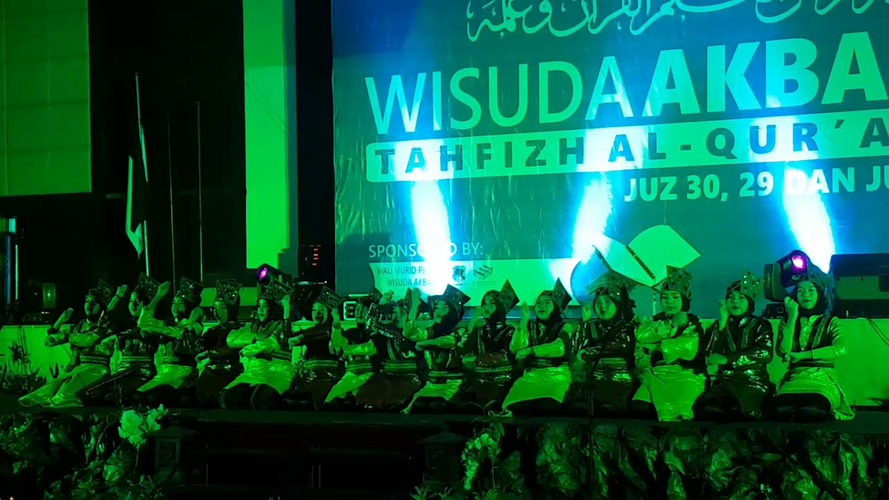 Wisuda Akbar Tahfizh Al-Quran SD Al-Rasyid Pekanbaru - YouTube