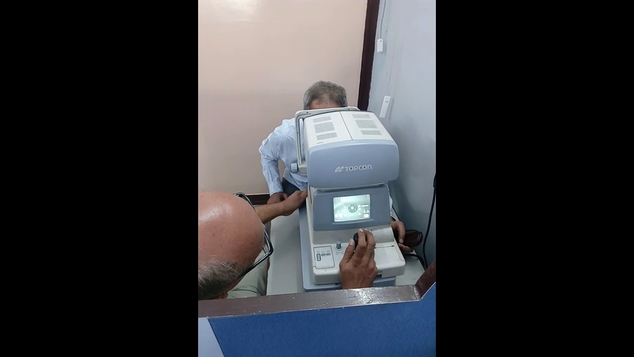 electronic eye testing machine live example - YouTube
