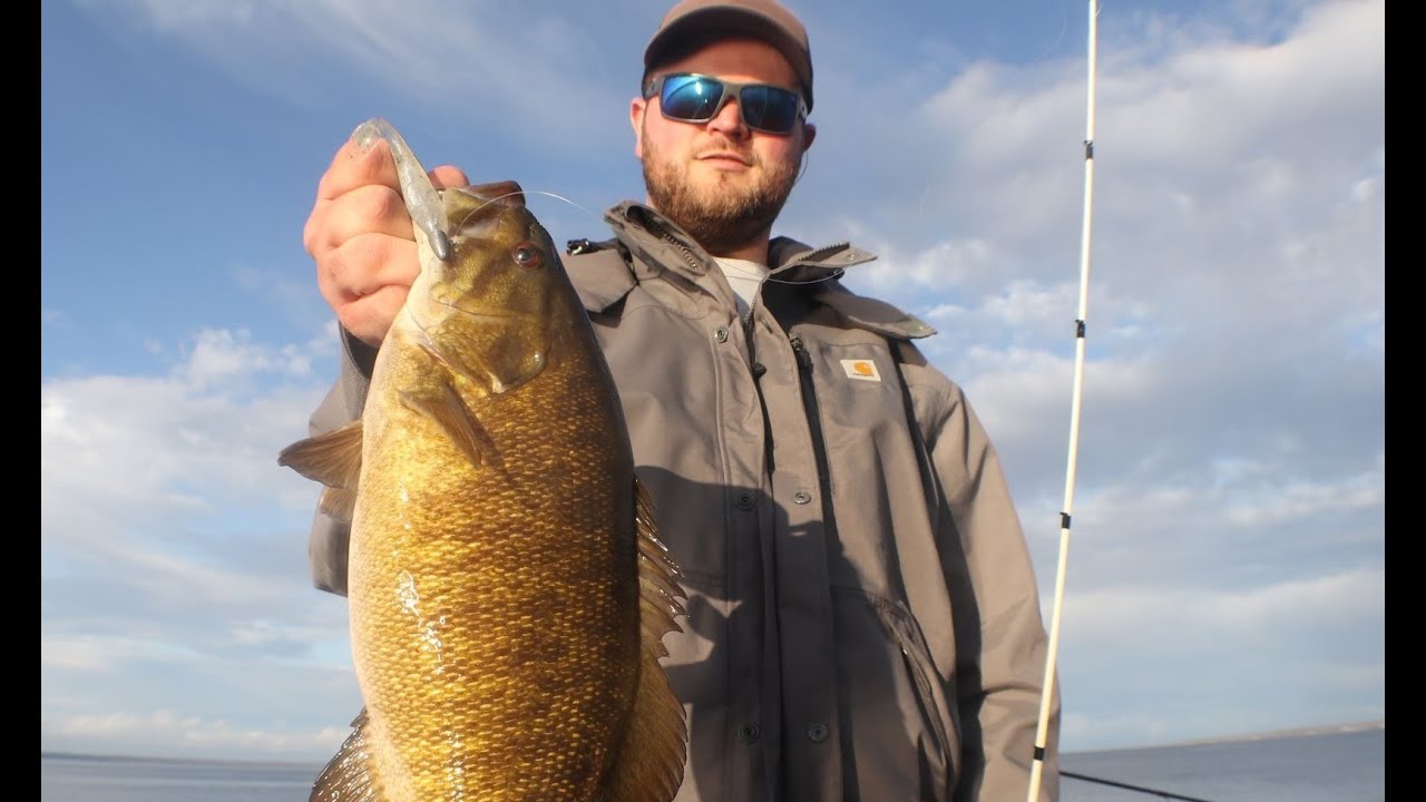 BASS FISHING on ONEIDA LAKE (Drc goes Oneida :day 1) - YouTube