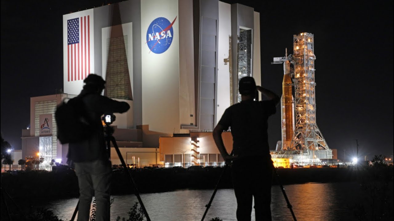 NASA delays Artemis 1 launch again - YouTube