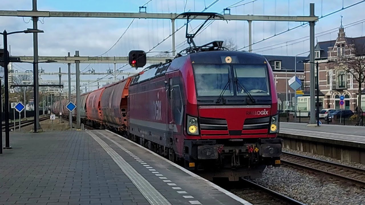193 627 (RailLogix) met graantrein door Hilversum - YouTube