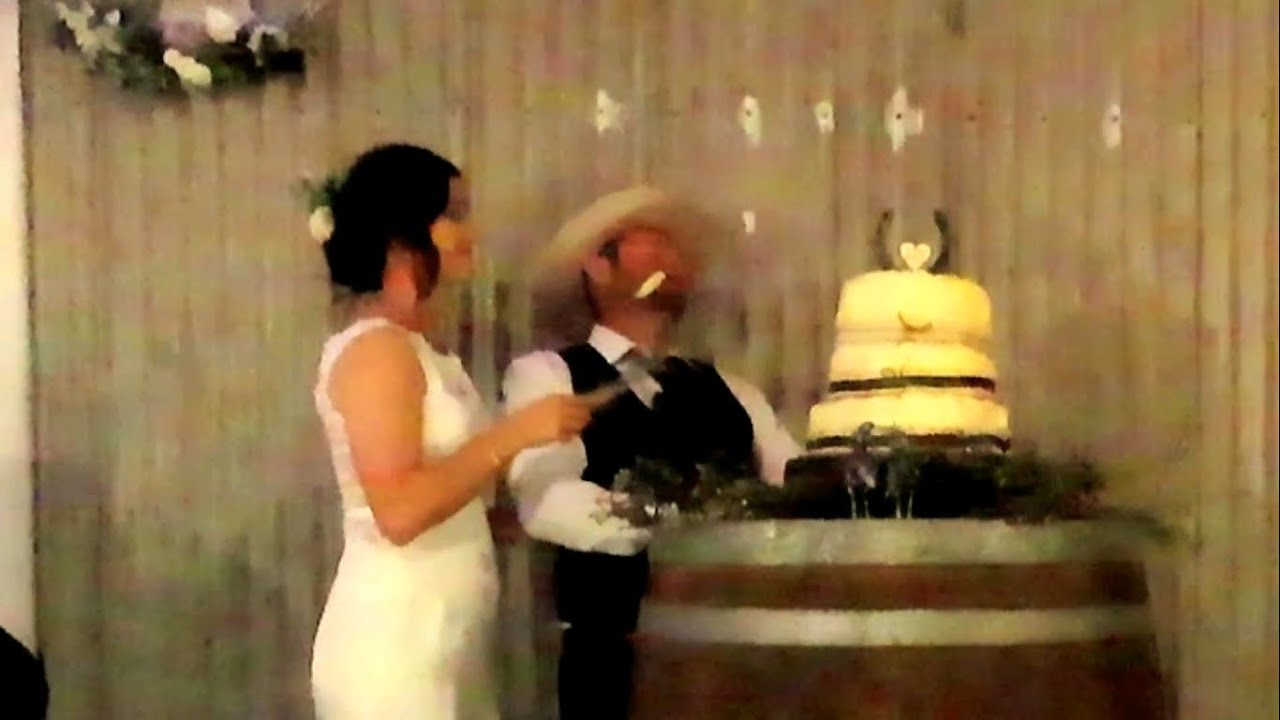 Wedding - cake and dancing.. - YouTube