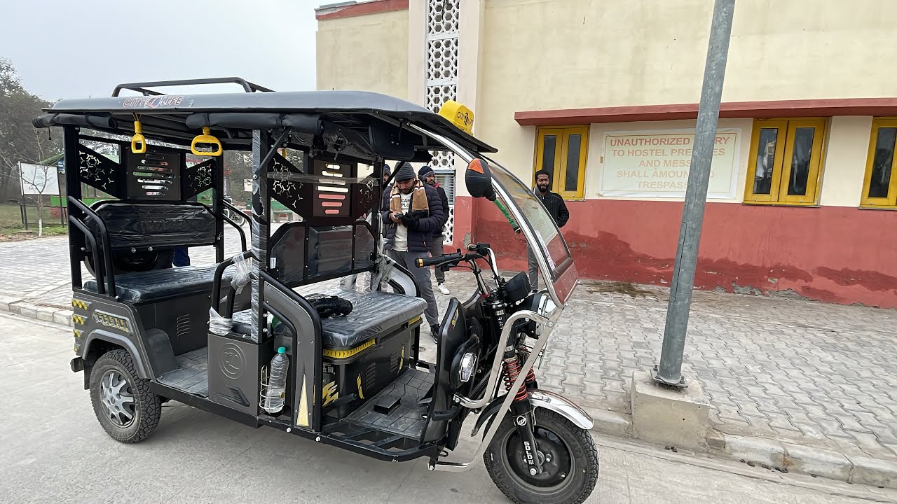 Punjab bike riksha - YouTube