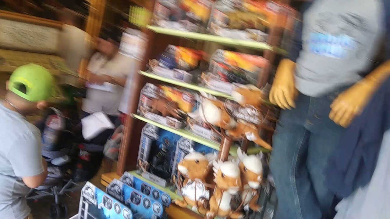 Universal Studios, part 16, the dinostore - YouTube