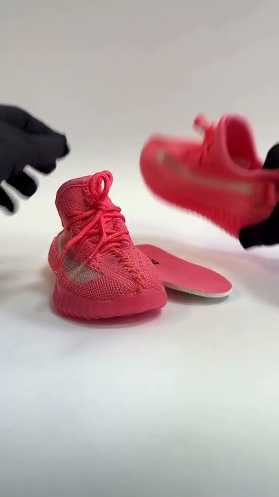 Кроссовки светящиеся изики детские летние #shoes - YouTube