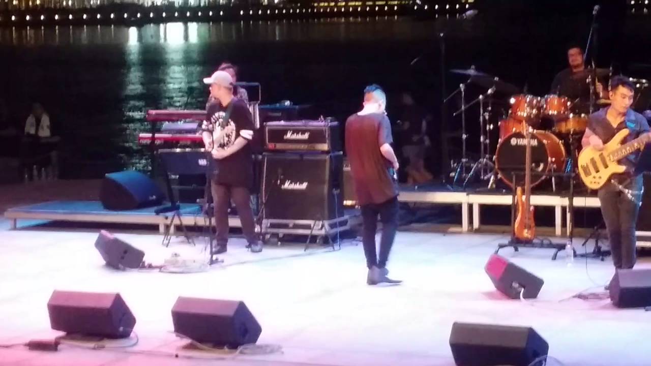 MAMA by Alif Abdullah - YouTube