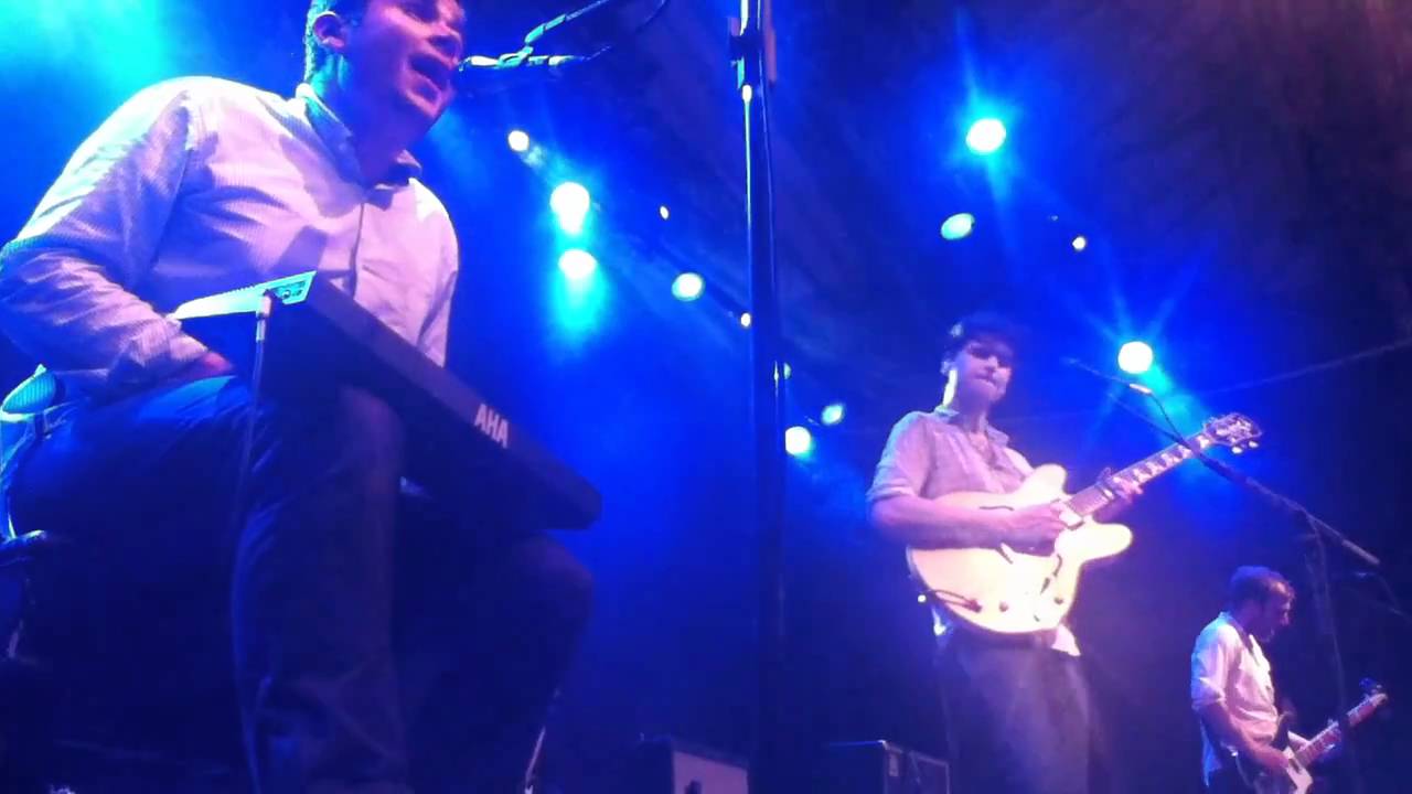 Vampire Weekend - Horchata (live at Circo Voador) HD - YouTube