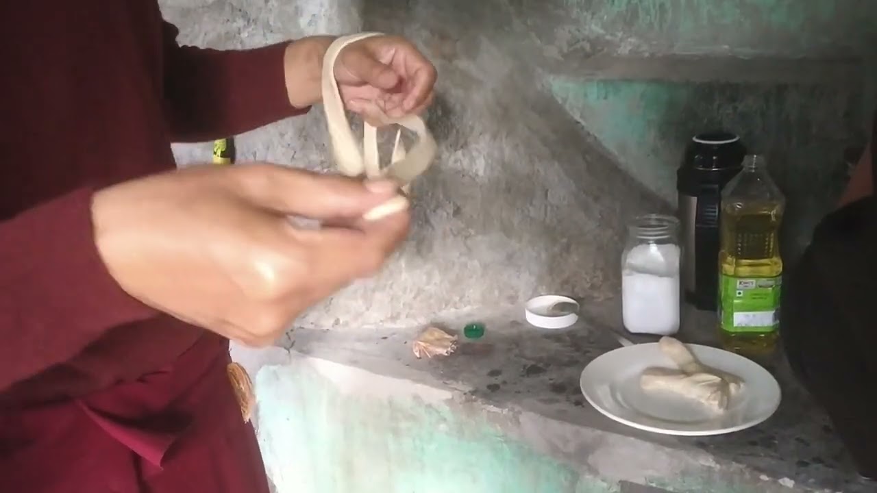 Tibetan Dish Thenduk ( Thenthuk ) - YouTube