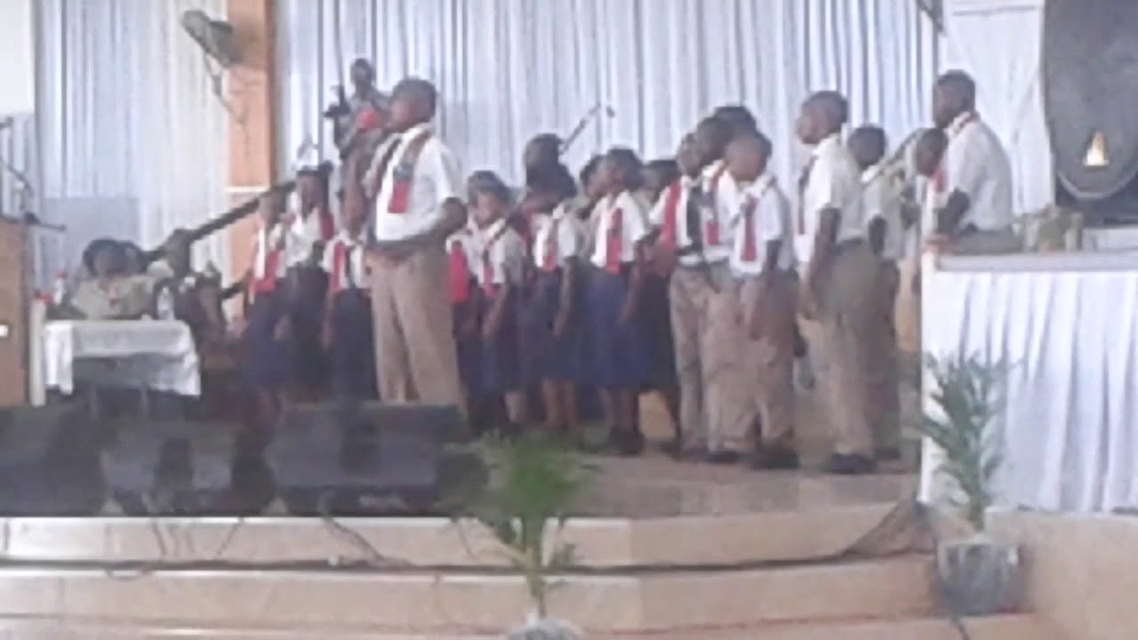 Spanish town primary graduate of 2017 - YouTube