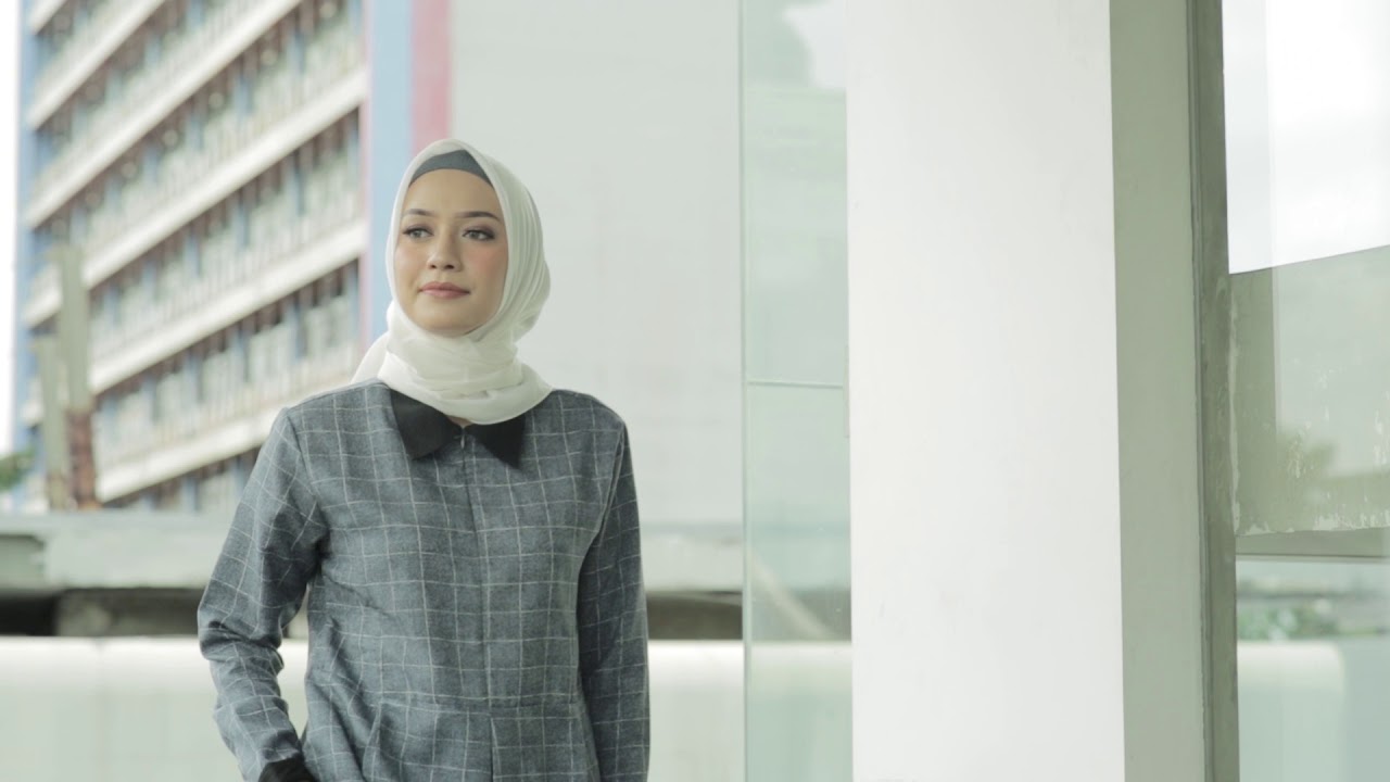 Fashion Teaser With Amara Official - YouTube