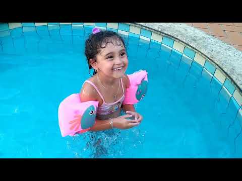 isadora dançando