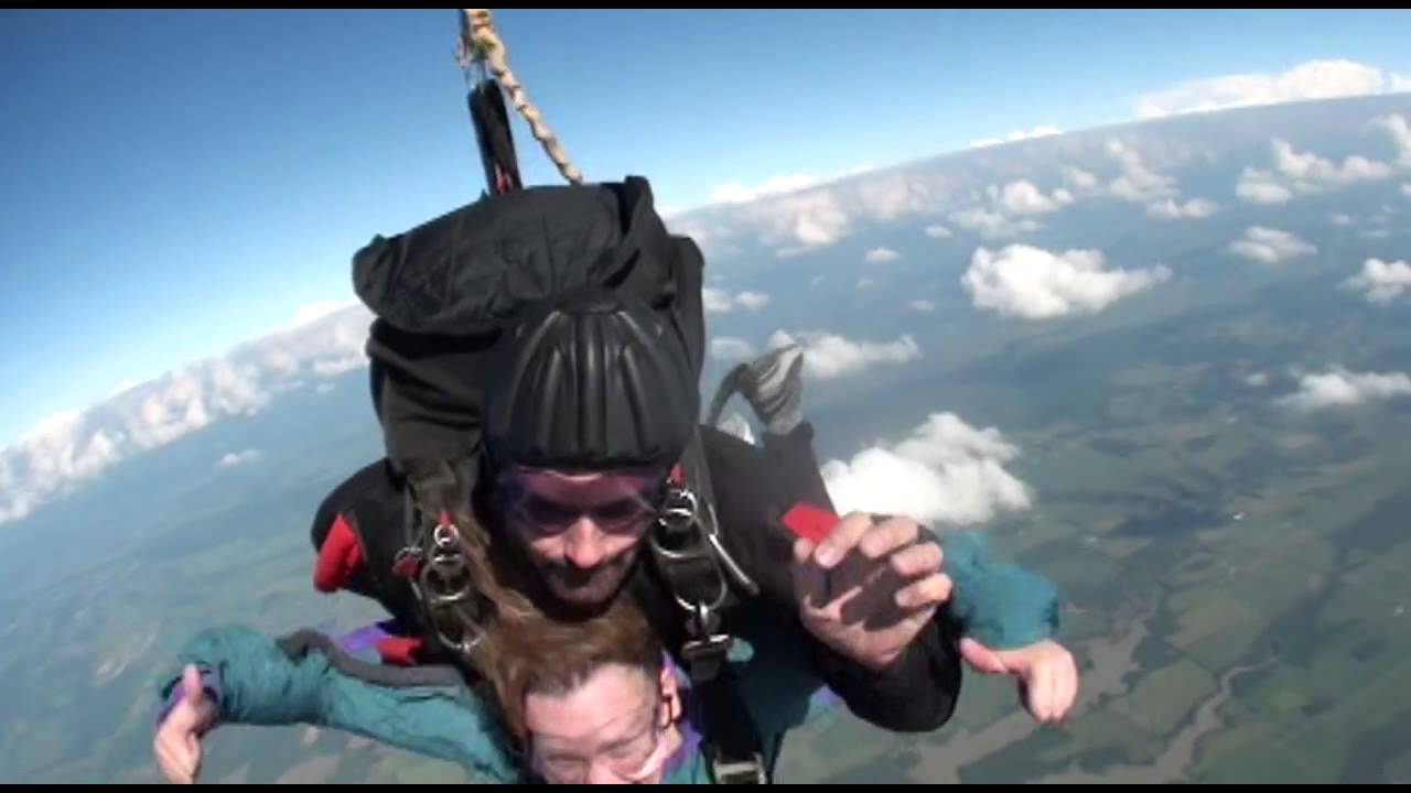 Tina Mclaughlin - Skydives at Vermont Skydiving Adventures - YouTube