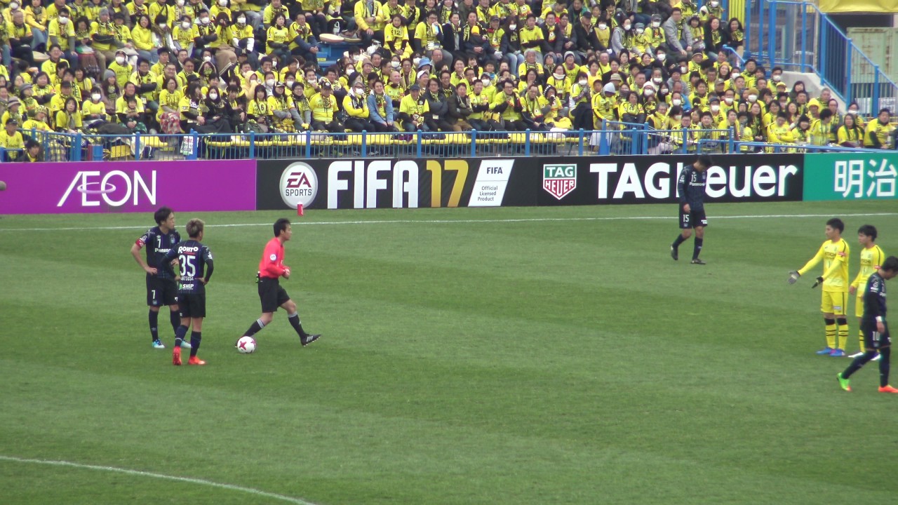 アデミウソンの高速カウンターから初瀬亮の左足でのFK17.3.5 Jリーグ 柏レイソル 1-3 ガンバ大阪 - YouTube
