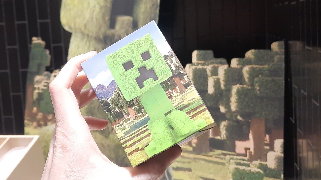 Minecraft McDonald's Happy Meal Unboxing & first look (Minecraft ...