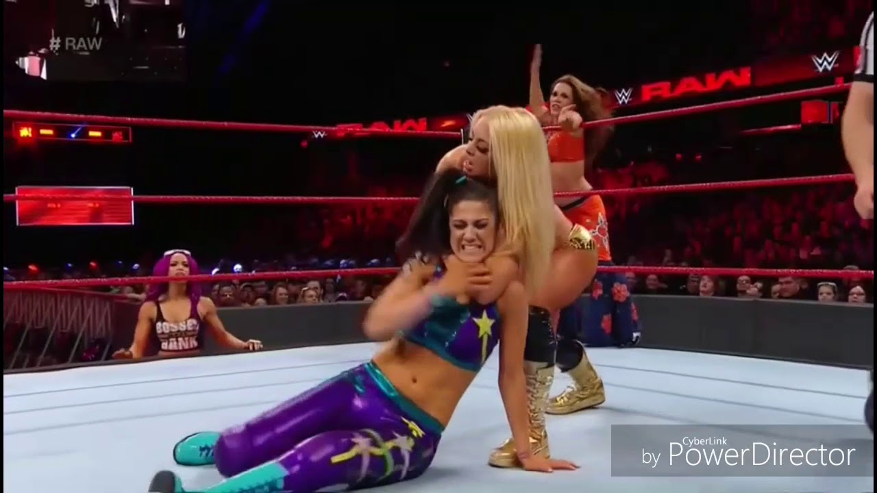 RAW Team Bayley & Mickie James vs Team Absolution 12/11/17 - YouTube