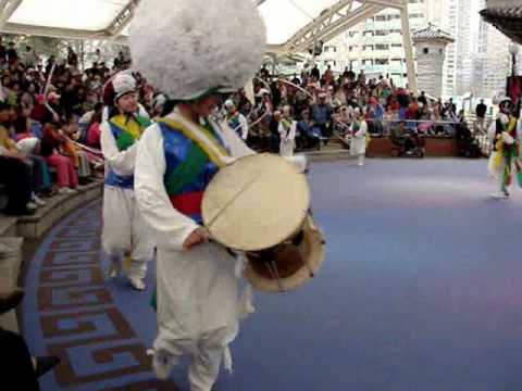 Korean Traditional (Farmer's) Music and Dance at Seoul Nori Madang ...