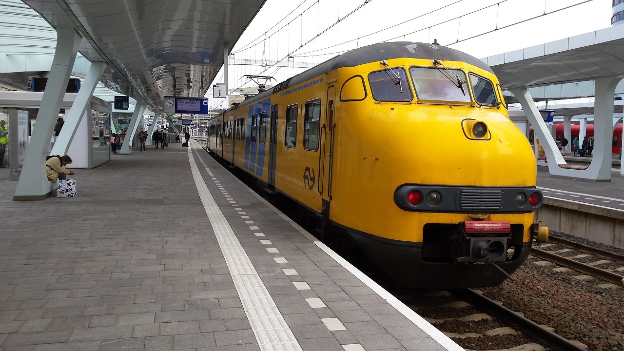 NS Plan V 466 komt aan op station Arnhem - YouTube