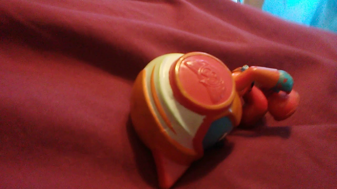 Swift in pain but gets a back scratch, shoulder scratch, head scratch ...