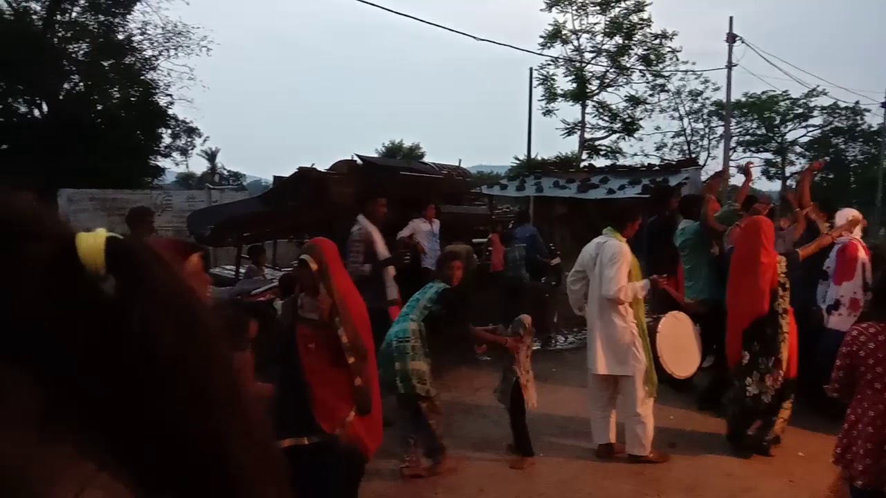 Bhangra dance Matki dance dholak - YouTube