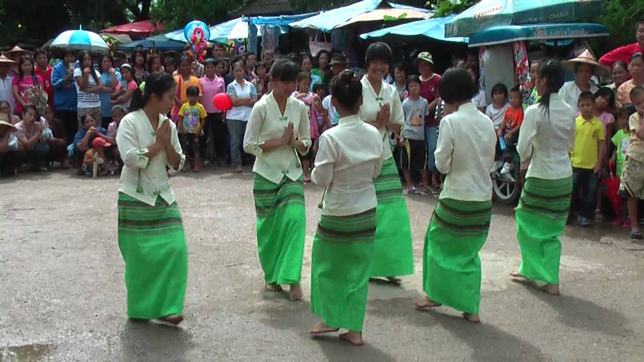 Shan girls dance - YouTube