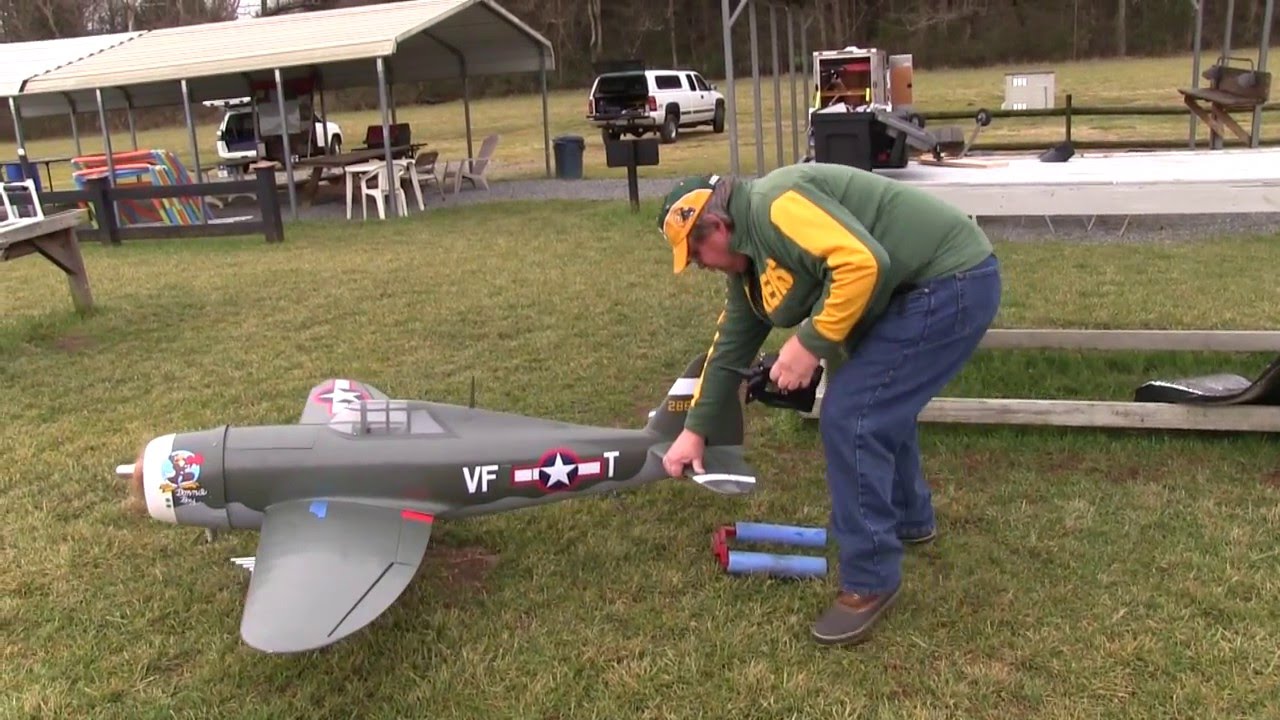 Top-Flite Giant Scale P47 Razorback – Maiden 1 - YouTube