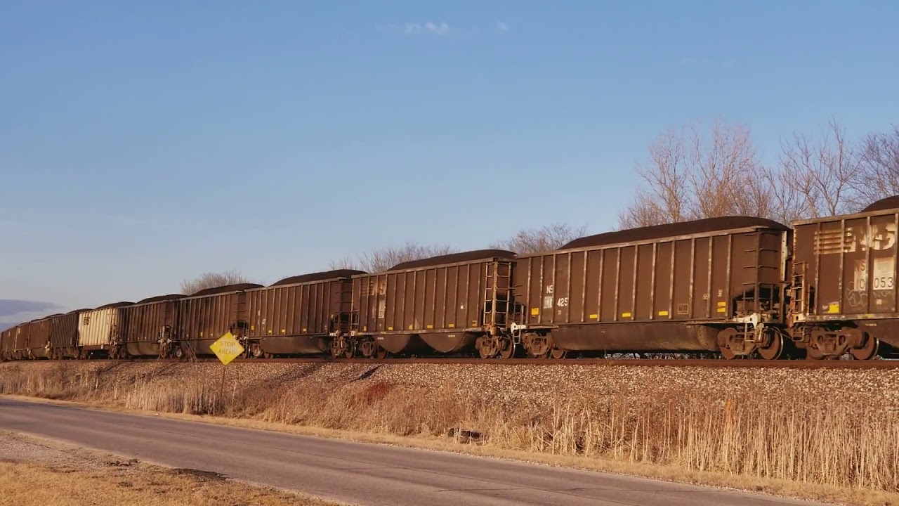 Norfolk Southern Coal Cars loaded moving North out of Litchfield, IL 2018 - YouTube