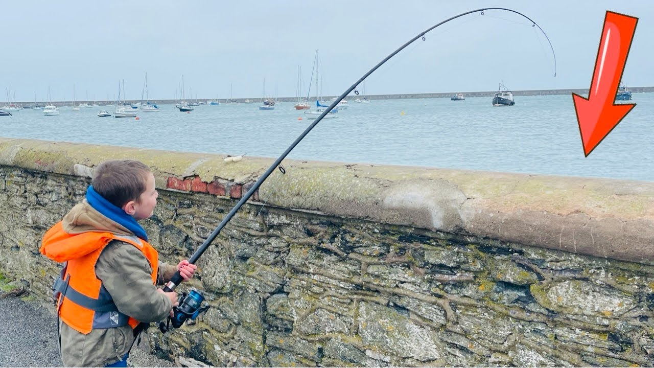 HOW Does He DO IT Fishing At HOLYHEAD BREAKWATER ️ - YouTube