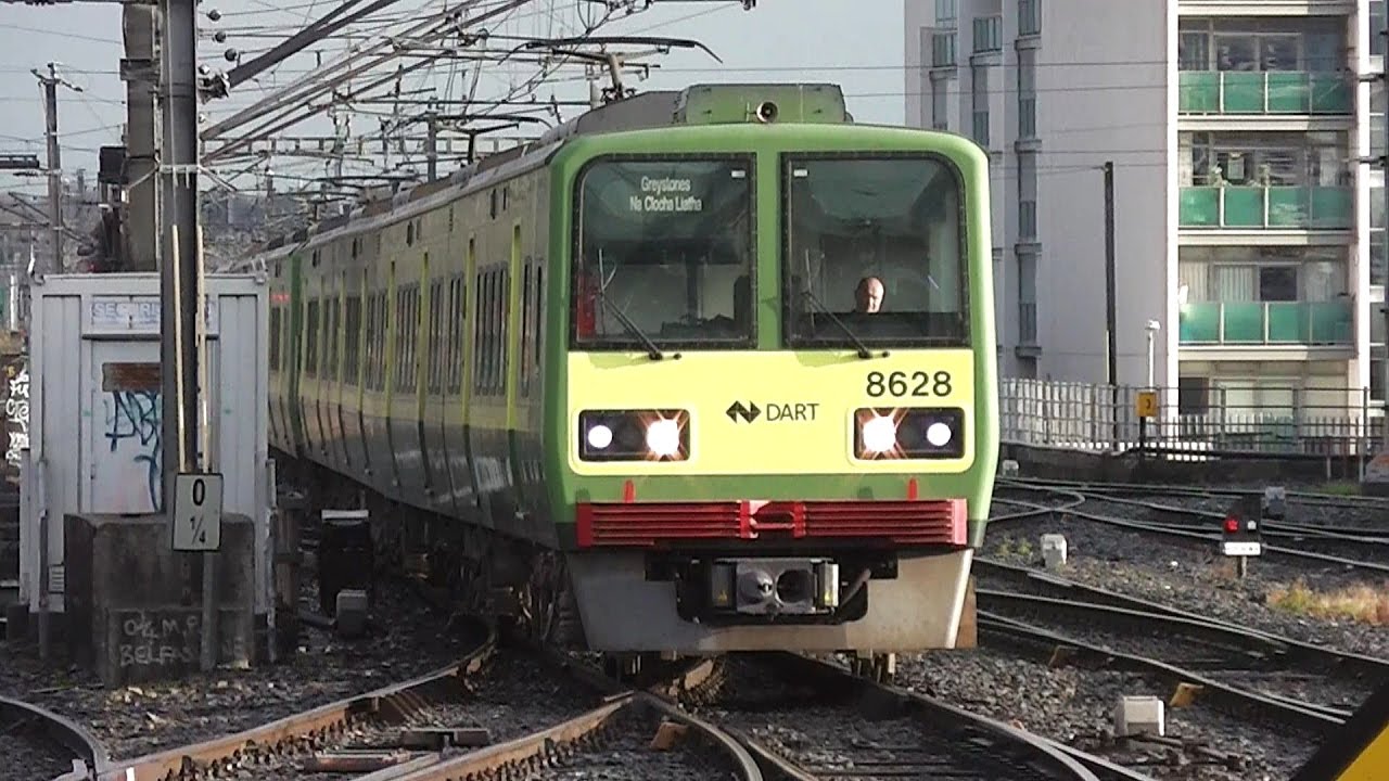 Irish Rail 8520 Class Dart Train 8628 - Connolly Station, Dublin - YouTube