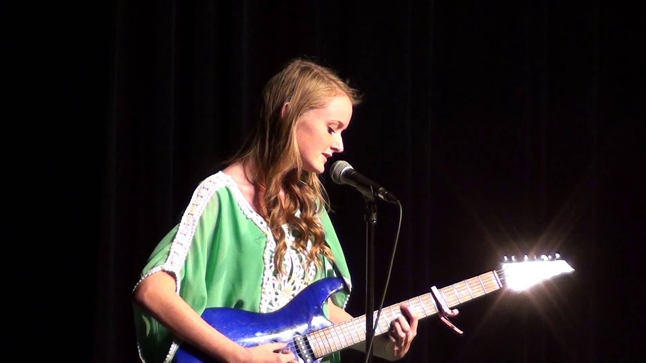 Alli Lambert at the 2014 JPII Talent Show - YouTube
