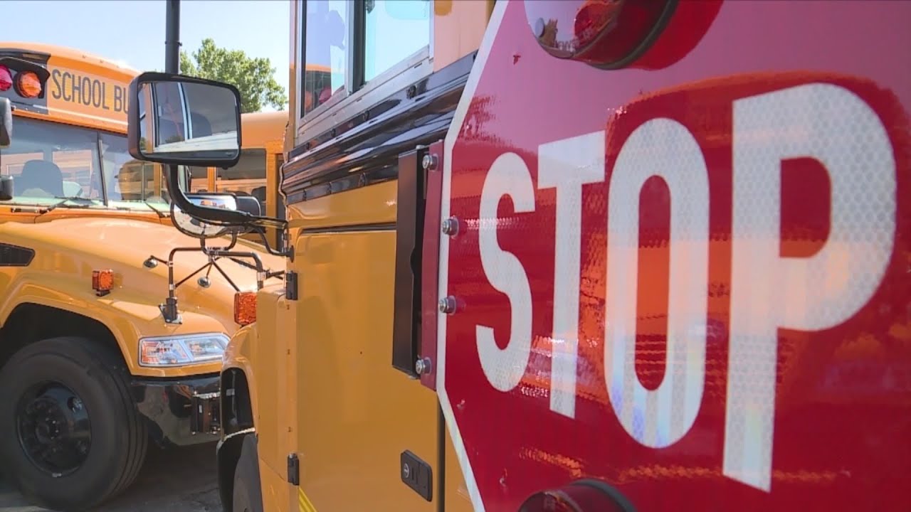 Johnson County parents irked with inconsistent school bus pickups - YouTube